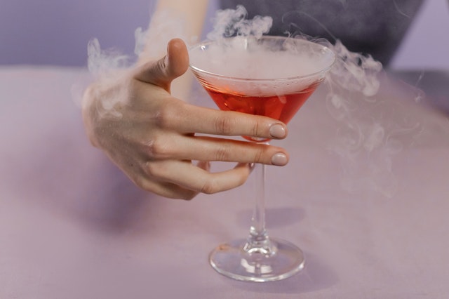 What Will Happen if You Touch Dry Ice Without Protection? - Dry Ice Corp What Will Happen if You Touch Dry Ice Without Protection? - Dry Ice Corp